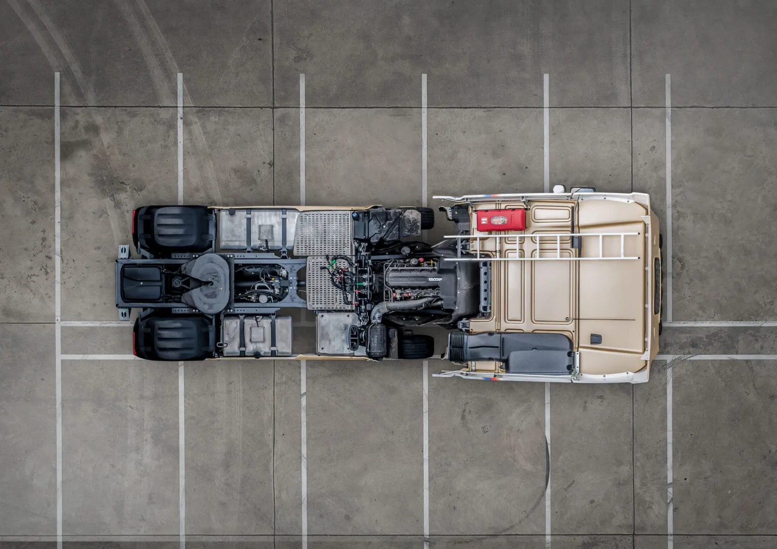 Commercial Vehicle Cab Tilt Solutions for OEMs
